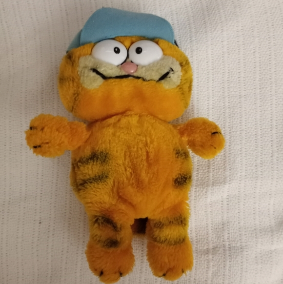 Garfield | Toys | Rare Vintage 97881 Garfield With Hat Plush | Poshmark